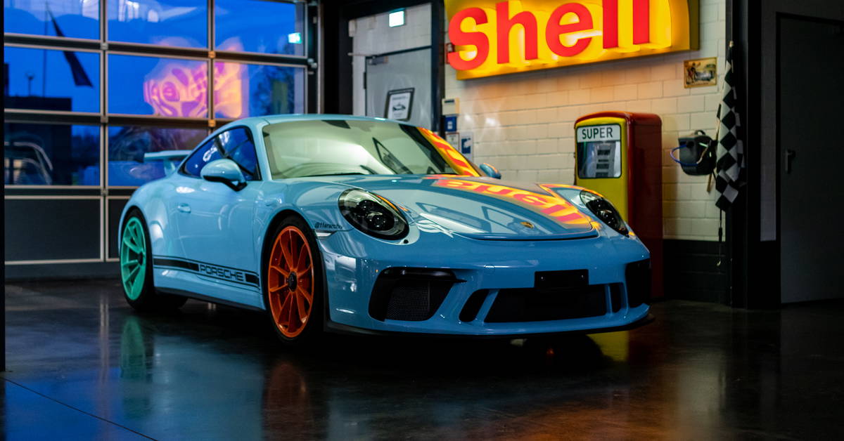 An extraordinary collection: A visit to the "11er Archiv" - elferspot ...