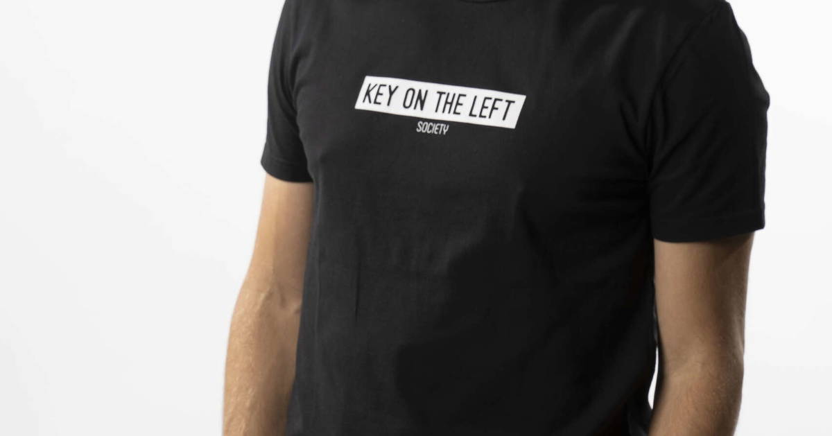 T-Shirt "Key on the left" Schwarz - elferspot.com - Elferspot Shop