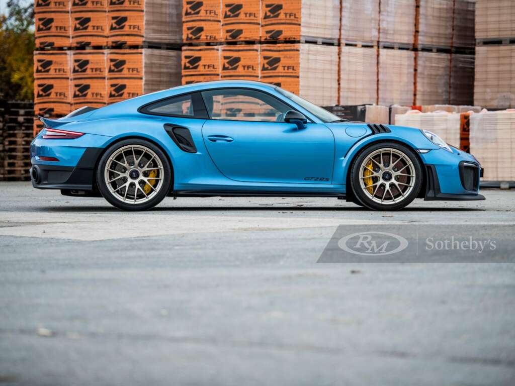 Porsche 991 GT2 RS 2018 - elferspot.com - Marktplatz für Porsche Sportwagen