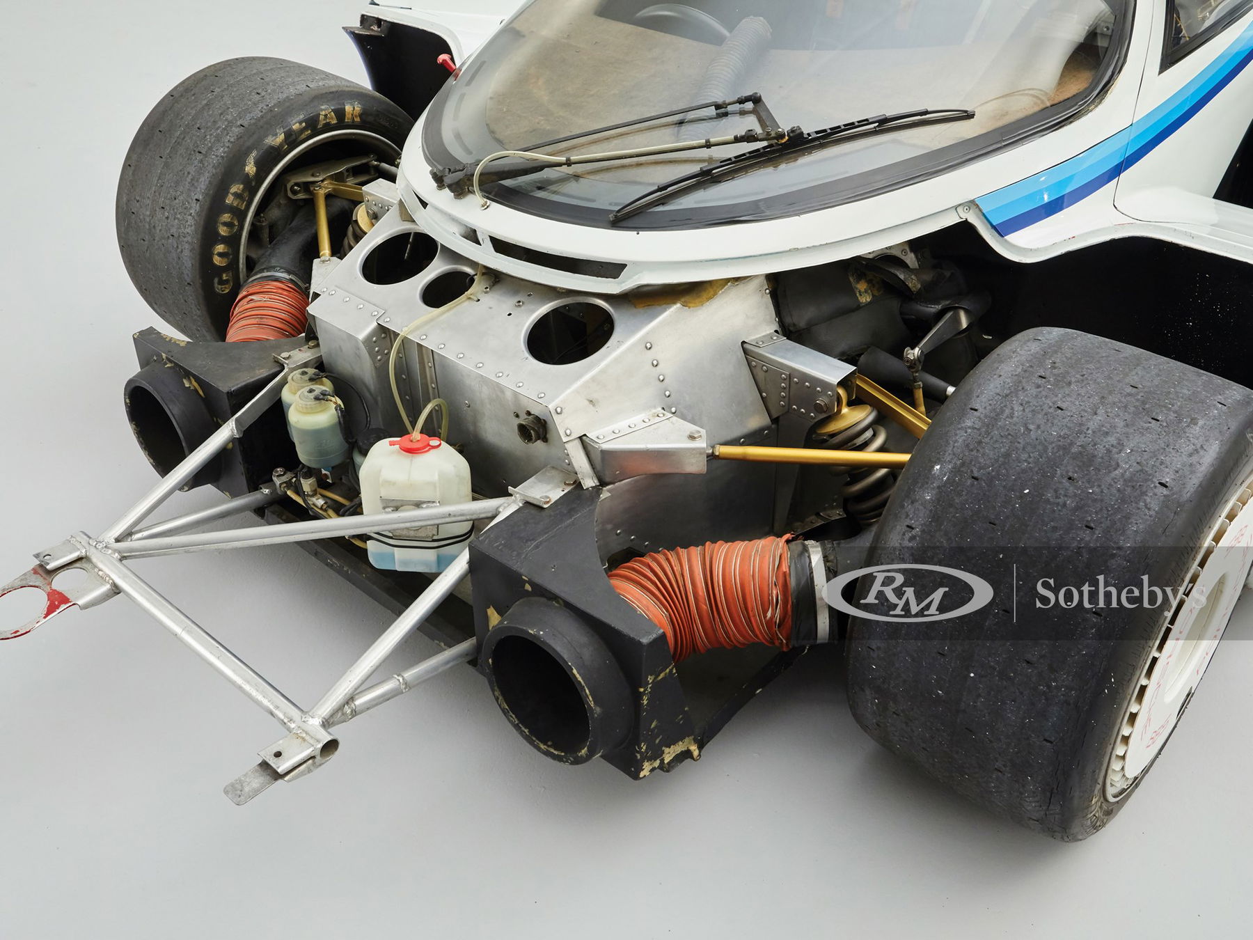 Porsche 956 1983 - elferspot.com - Marketplace for Porsche Porsche 956 1983 - elferspot.com - Marketplace for Porsche