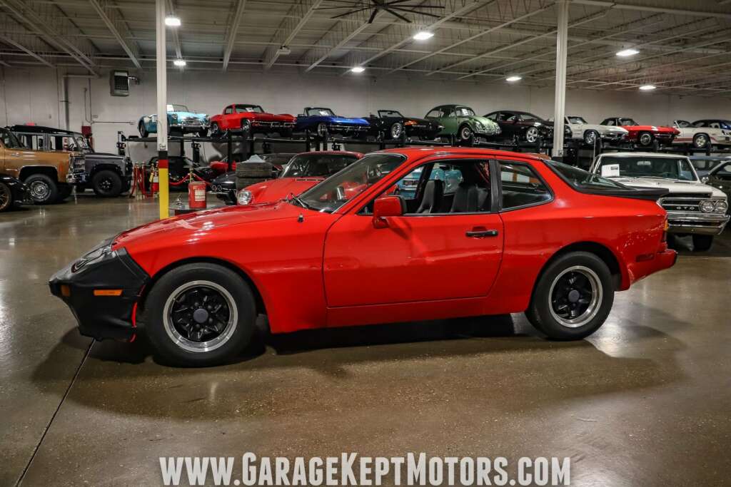 Porsche 944 Coupé 1983 - elferspot.com - Marketplace for Porsche Sports Cars