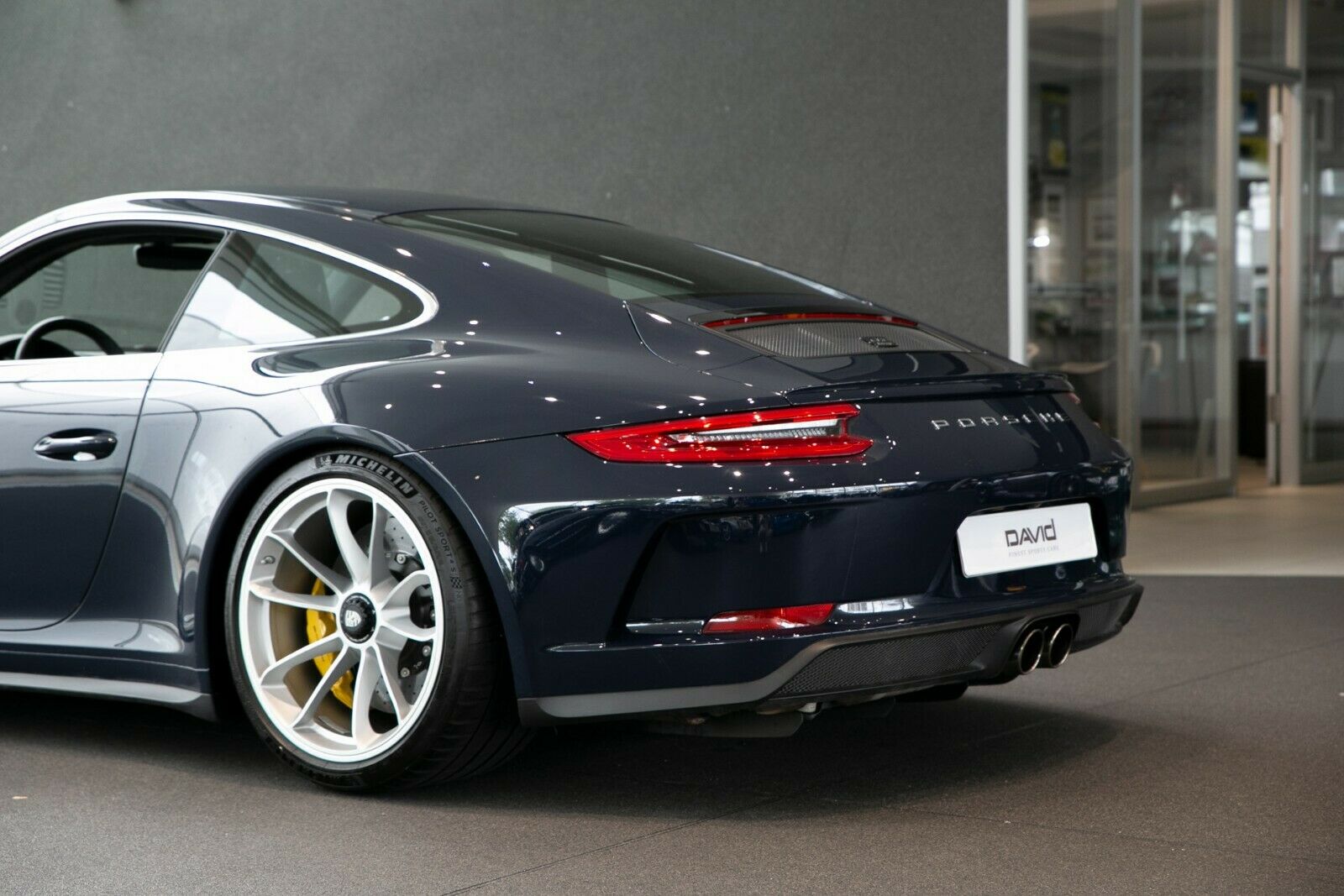 Porsche 991 GT3 Touring 2018 - elferspot.com - Marketplace for Porsche ...