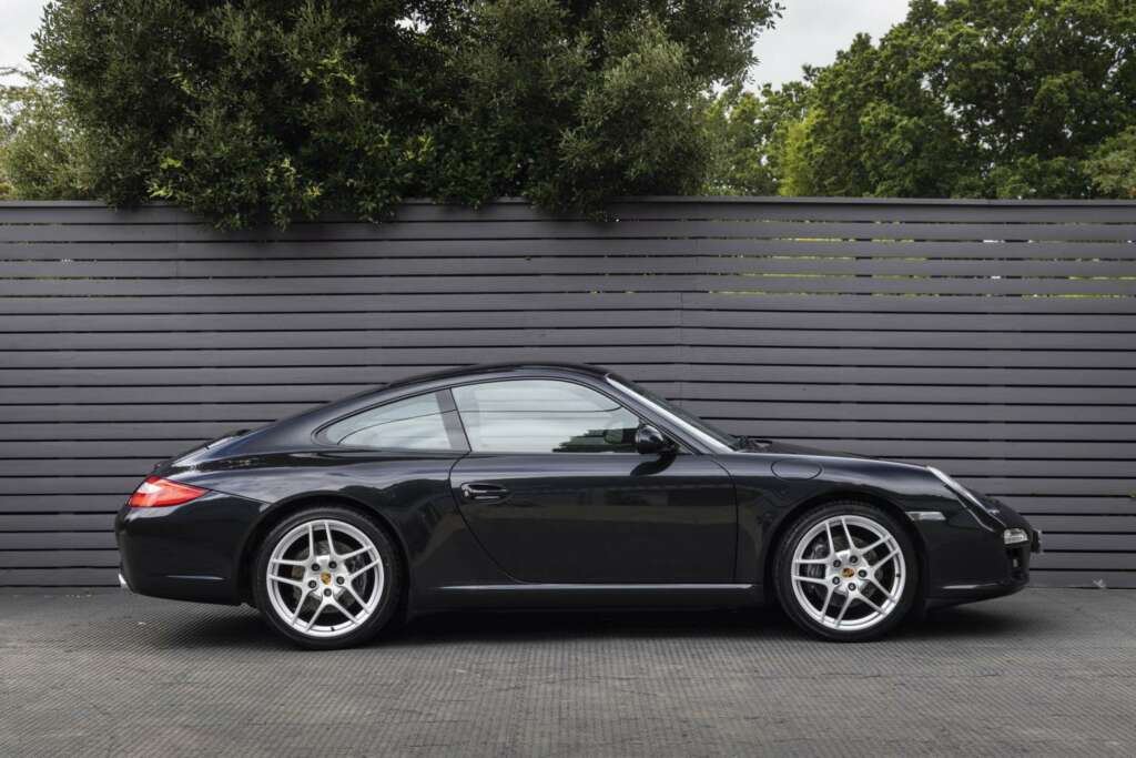 Porsche 997.2 Carrera 2009 - elferspot.com - Marketplace for Porsche ...