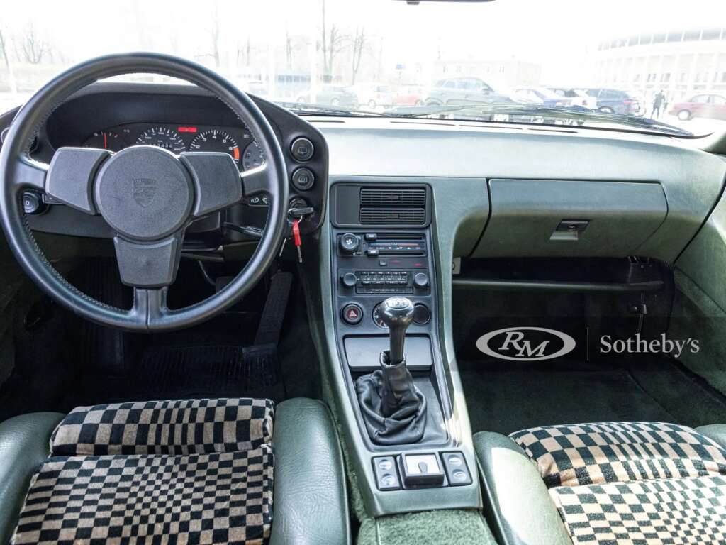 Porsche 928 1977 - elferspot.com - Marketplace for Porsche Sports Cars