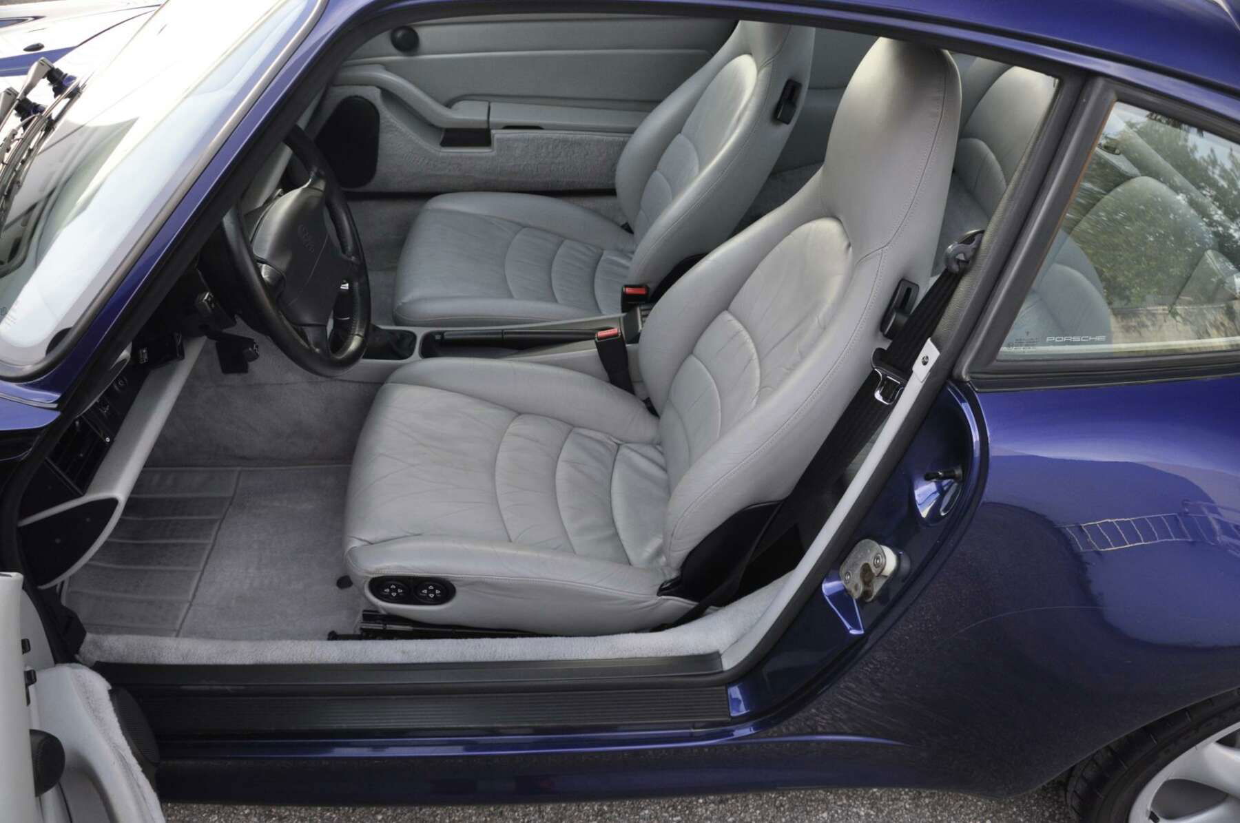 Porsche 993 Interior