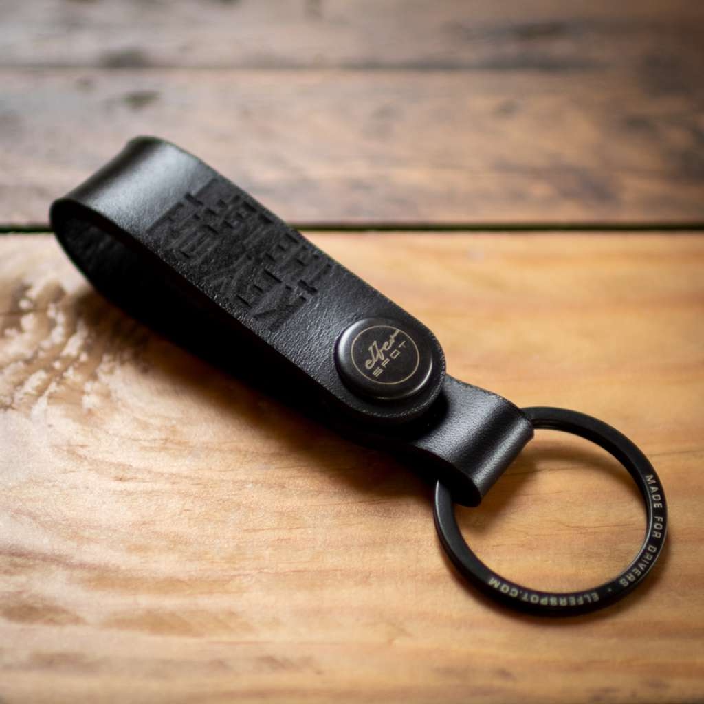 Loop Key Ring "Key on the left" - Driver's Collection - Elferspot Shop