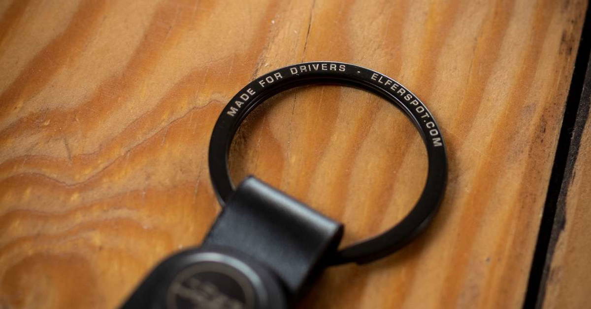Loop Key Ring "Key on the left" - Driver's Collection - Elferspot Shop