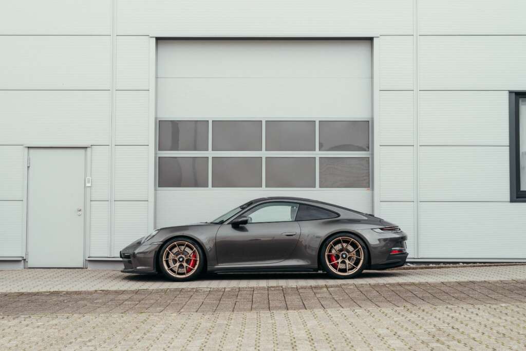 Porsche 992 GT3 Touring 2021 - elferspot.com - Marketplace for Porsche ...