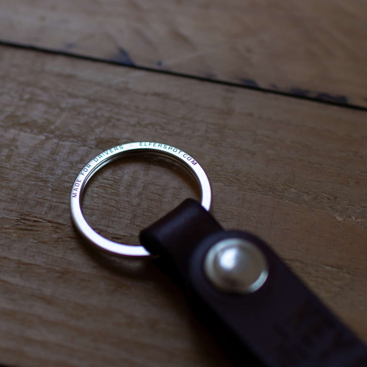 Loop Key Ring "Key on the left" - Driver's Collection - Elferspot Shop