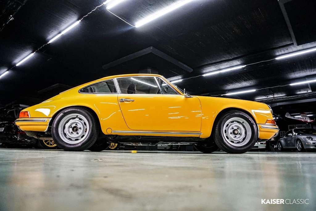Porsche 911 T 1969 - elferspot.com - Marketplace for Porsche Sports Cars