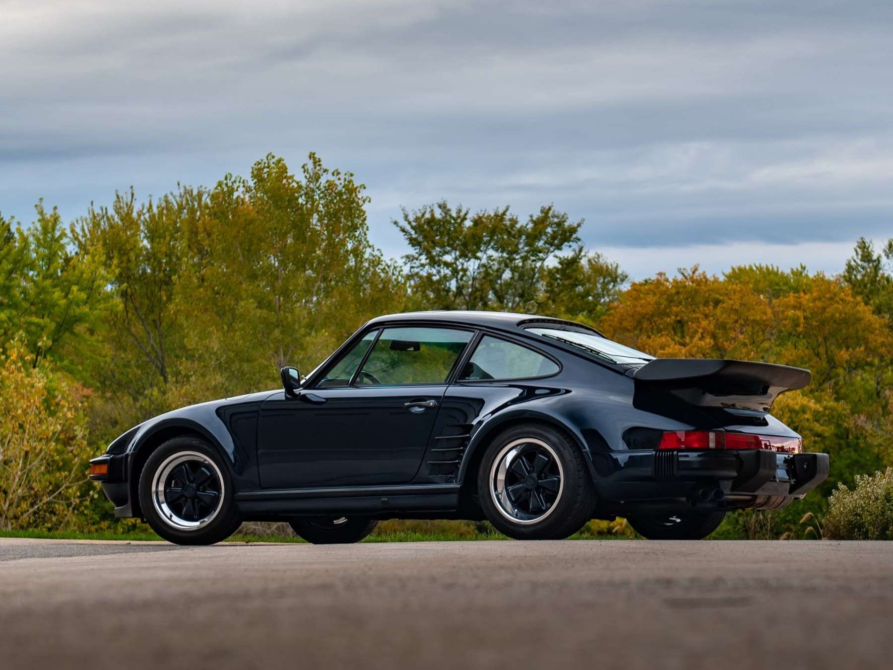 Porsche 911 Turbo Flachbau 1988 - elferspot.com - Marketplace for ...