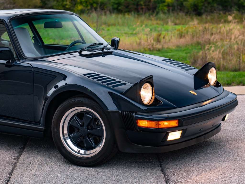 Porsche 911 Turbo Flachbau 1988 - elferspot.com - Marketplace for ...