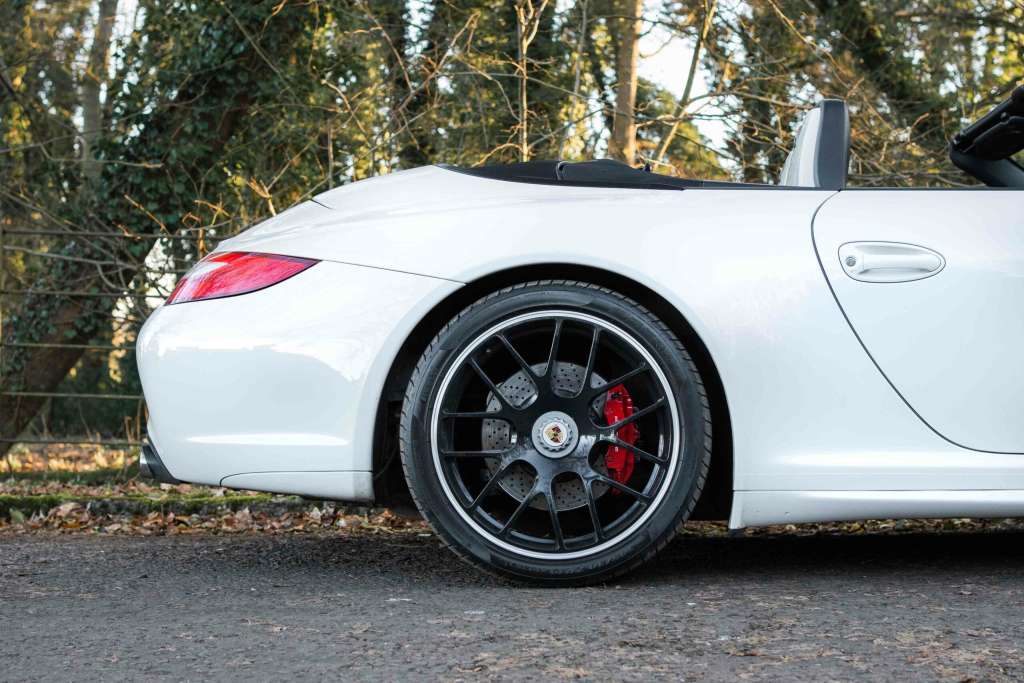 Porsche 997.2 Carrera GTS 2011 - elferspot.com - Marketplace for ...