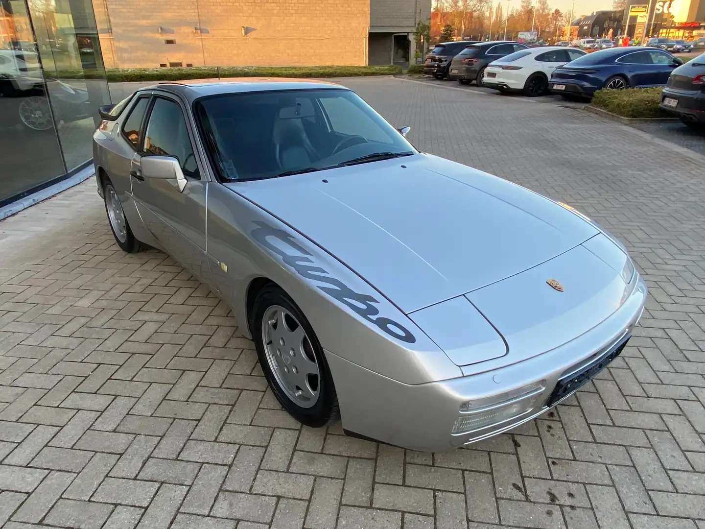 Porsche 944 Turbo Coupé 1989 - elferspot.com - Marketplace for Porsche Sports Cars