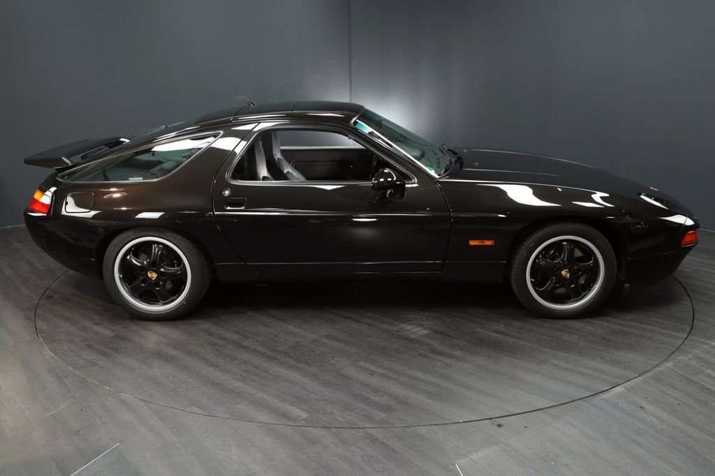 Porsche 928 GTS 1995 - elferspot.com - Marketplace for Porsche Sports Cars