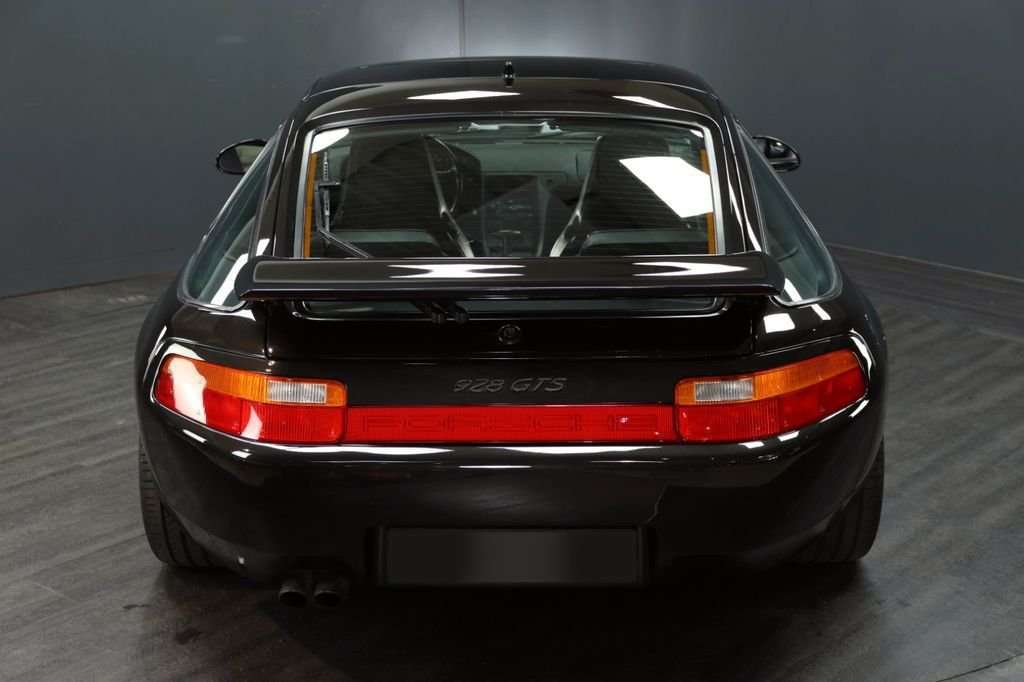 Porsche 928 GTS 1995 - elferspot.com - Marketplace for Porsche Sports Cars