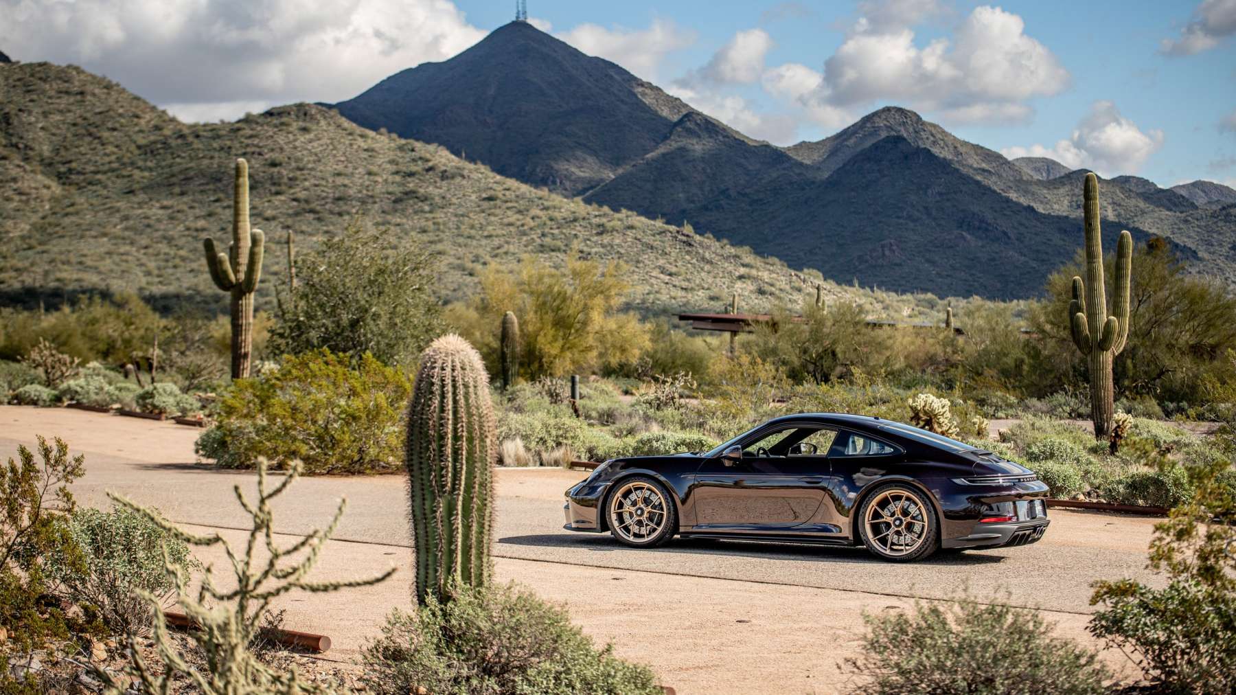 Porsche 992 GT3 Touring 2022 - elferspot.com - Marketplace for Porsche ...