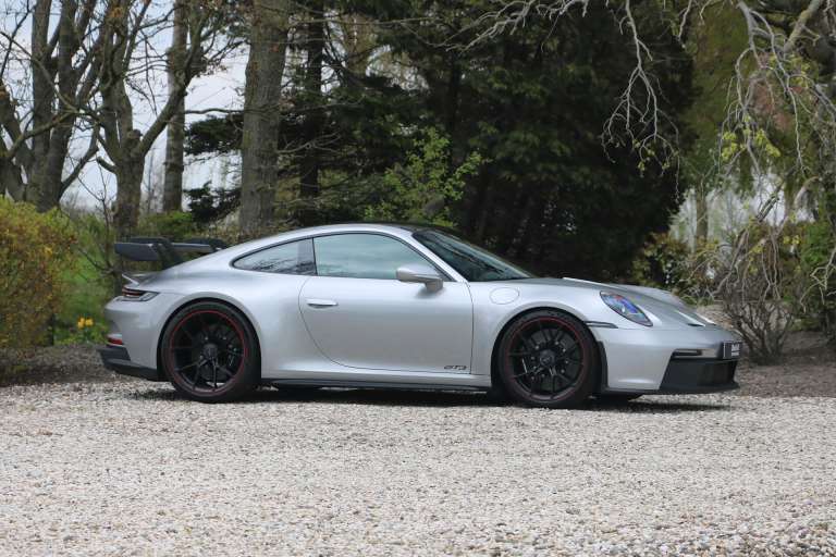 Porsche (911) 992 GT3 for sale - Elferspot - Marketplace for Porsche Cars