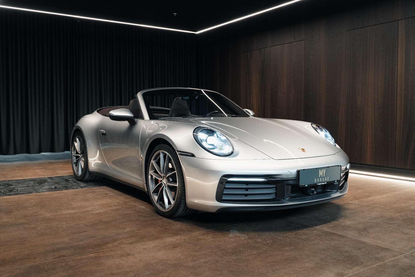Porsche 992 Carrera 4S 2020 - elferspot.com - Marketplace for Porsche ...
