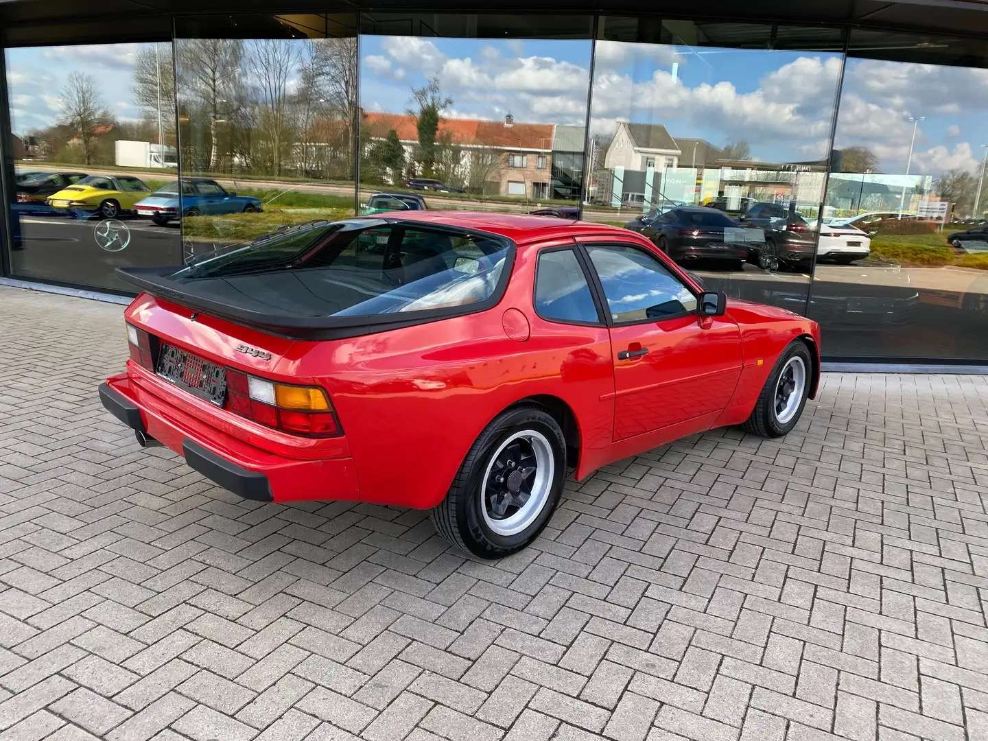 Porsche 944 Coupé 1983 - elferspot.com - Marketplace for Porsche Sports ...