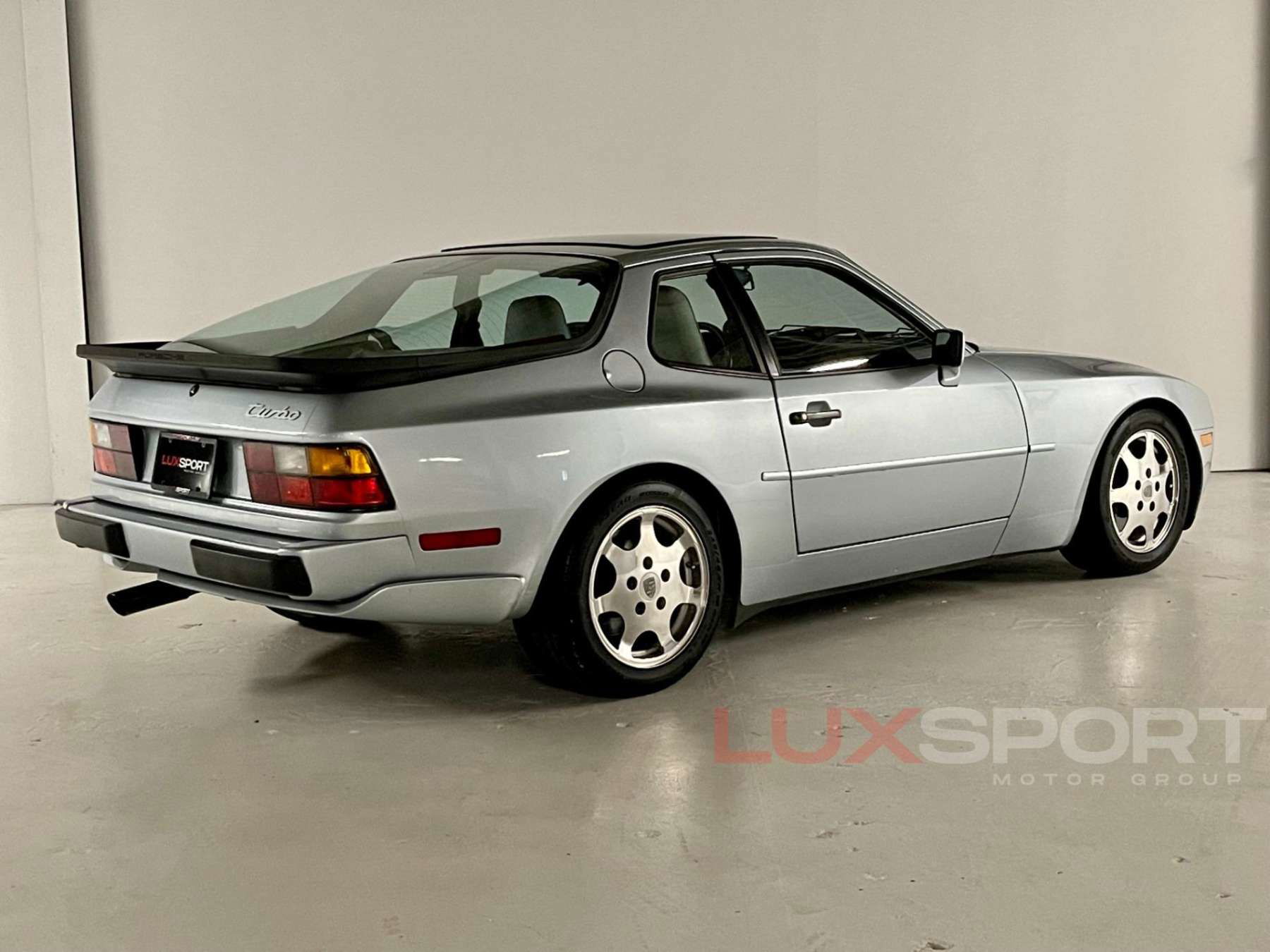 Porsche 944 Turbo S Coupé 1989 - elferspot.com - Marketplace for Porsche Sports Cars