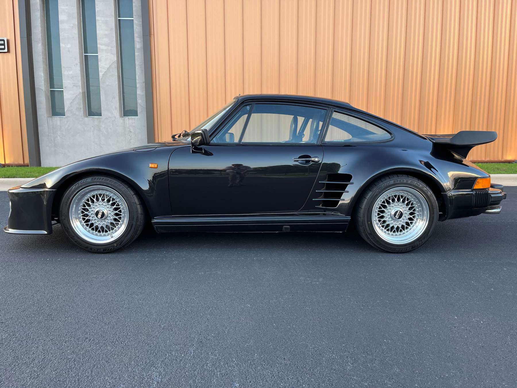 Porsche 911 Turbo Flachbau 1981 - elferspot.com - Marketplace for ...