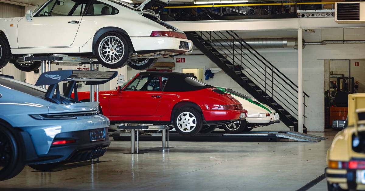 Garage Van Beurden - elferspot.com - Marketplace for Porsche Sports Cars